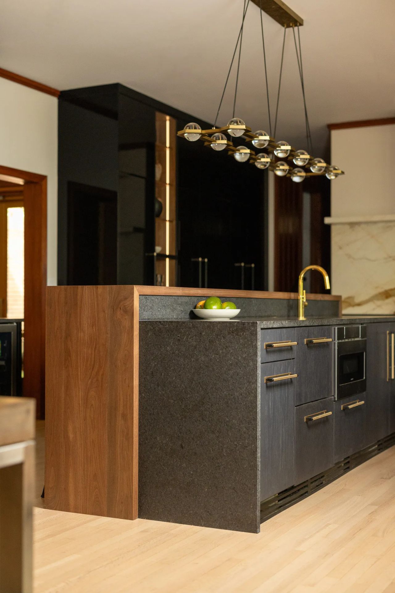 Roper Mountain Mid-Century Modern Kitchen | Tekton Builds